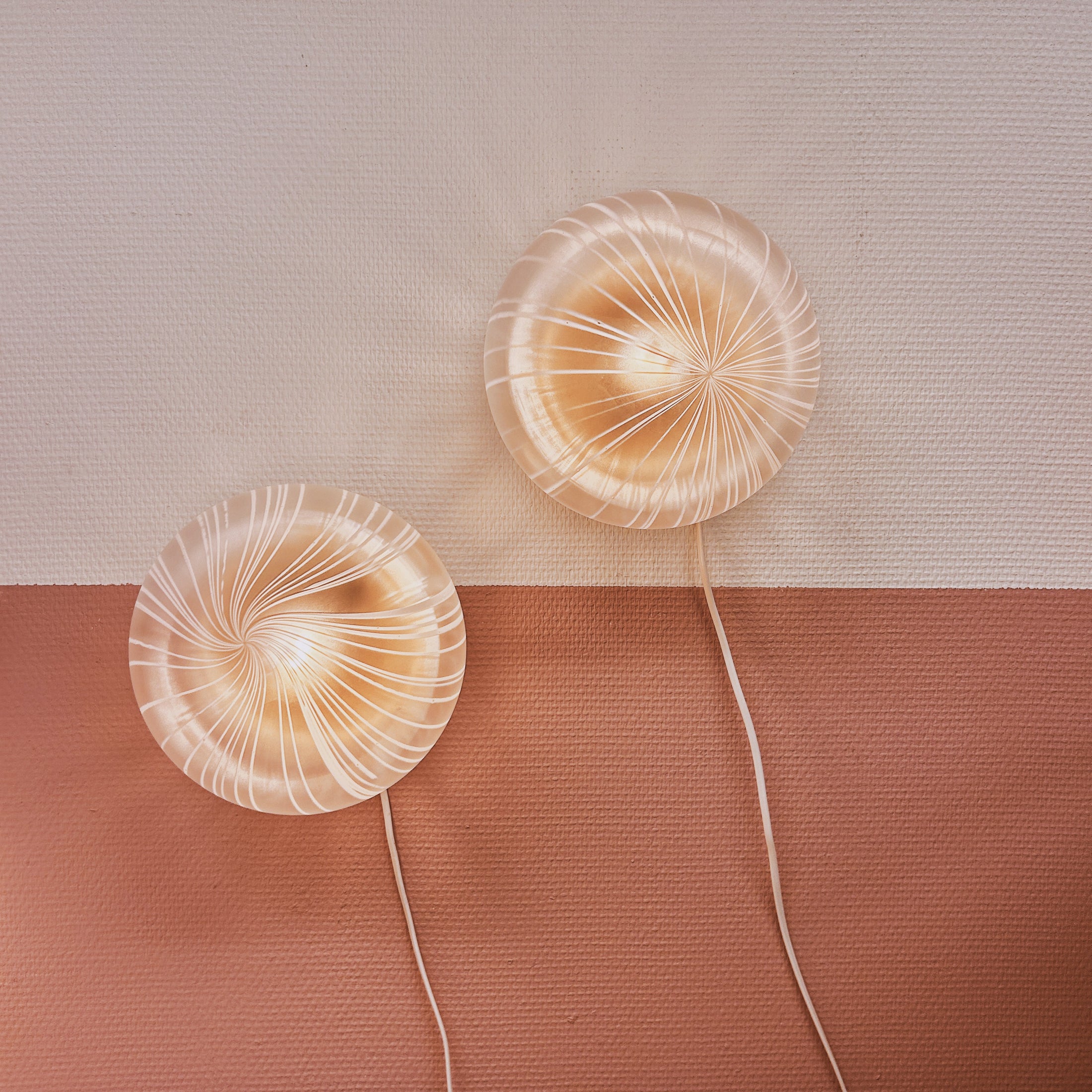 Swirly wall / ceiling lights – Vintage Pareltjes