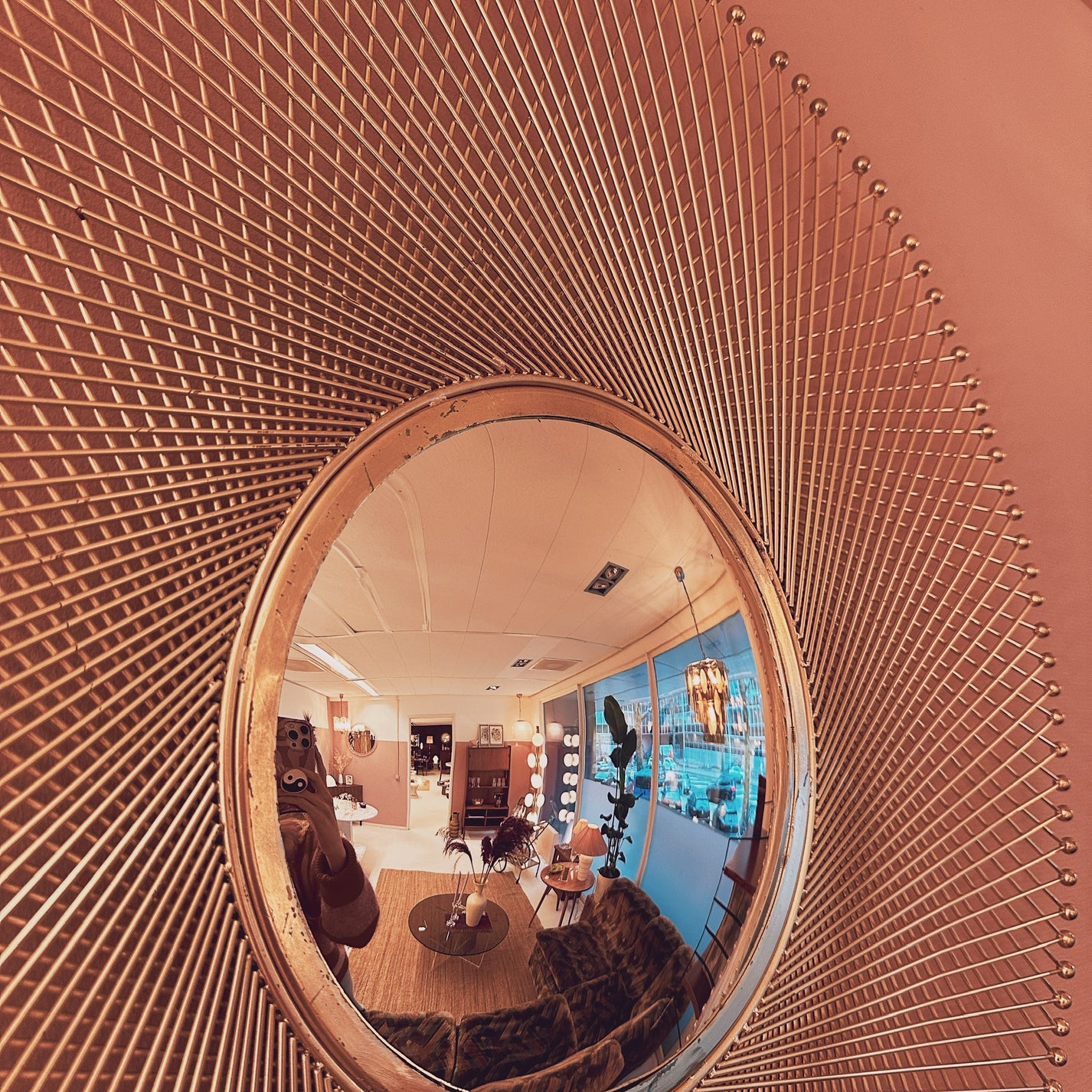 BIG metal sunburst mirror with fisheye – Vintage Pareltjes