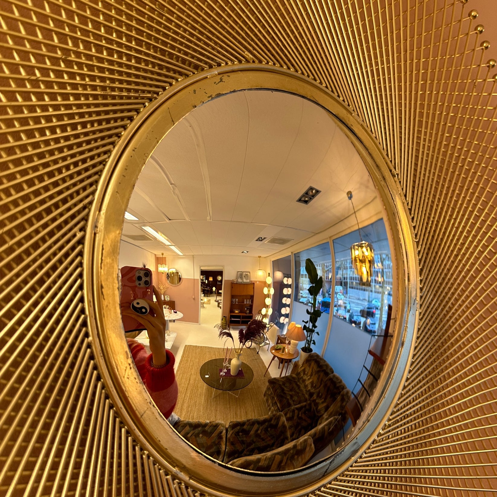BIG metal sunburst mirror with fisheye – Vintage Pareltjes